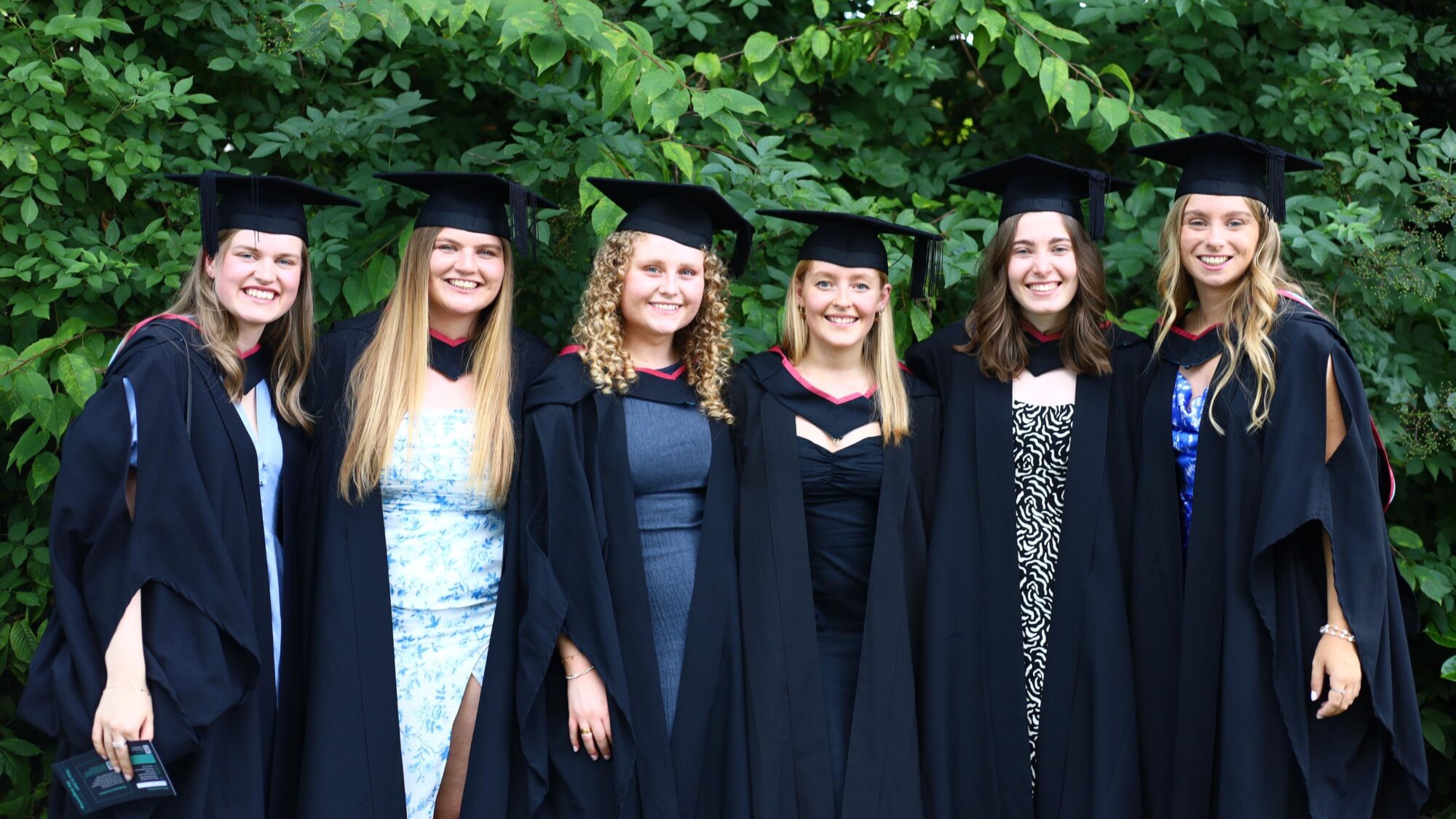 Best photo spots for University of Nottingham graduation day
